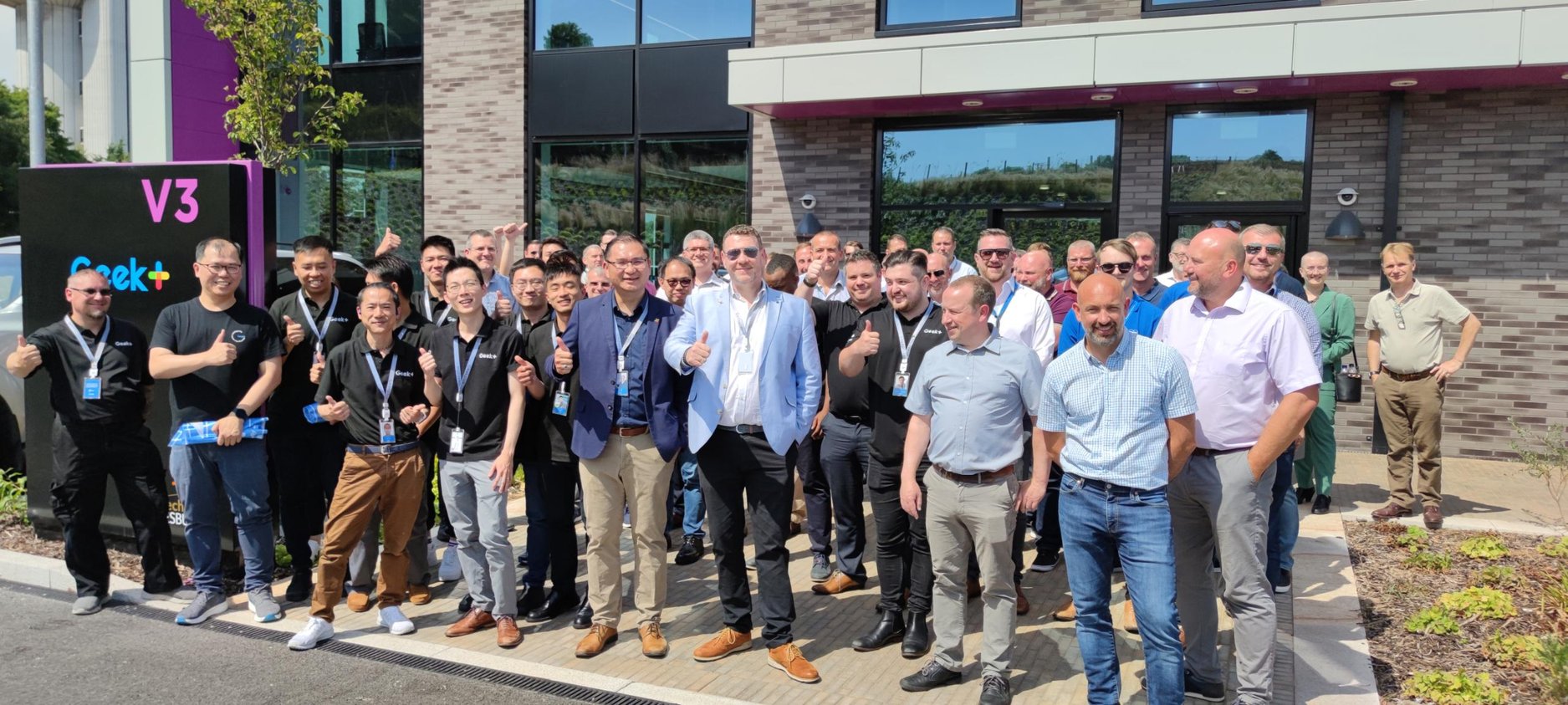 Geek+ opens new UK headquarters with robotics experience center