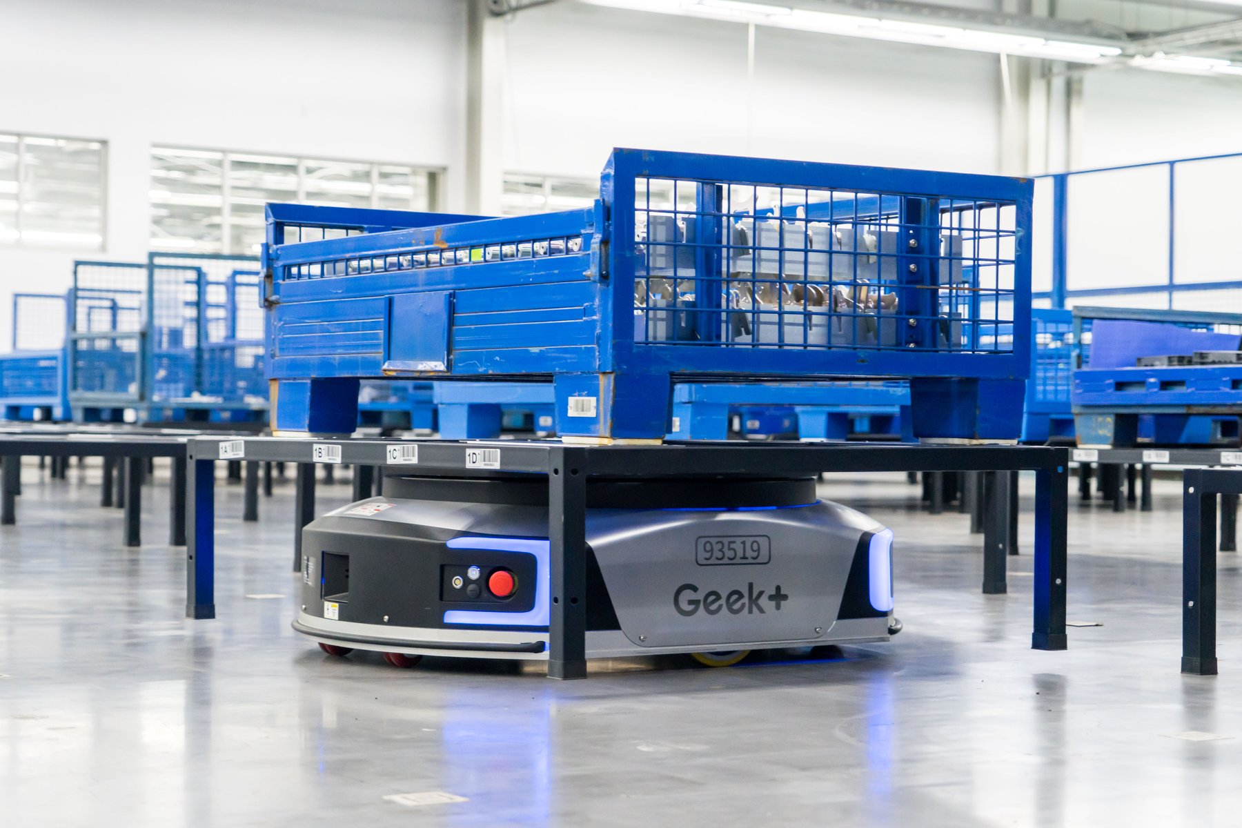 How Did Shanghai Siemens Switchgear Use a Robot Army to Achieve a 350% Efficiency Leap?